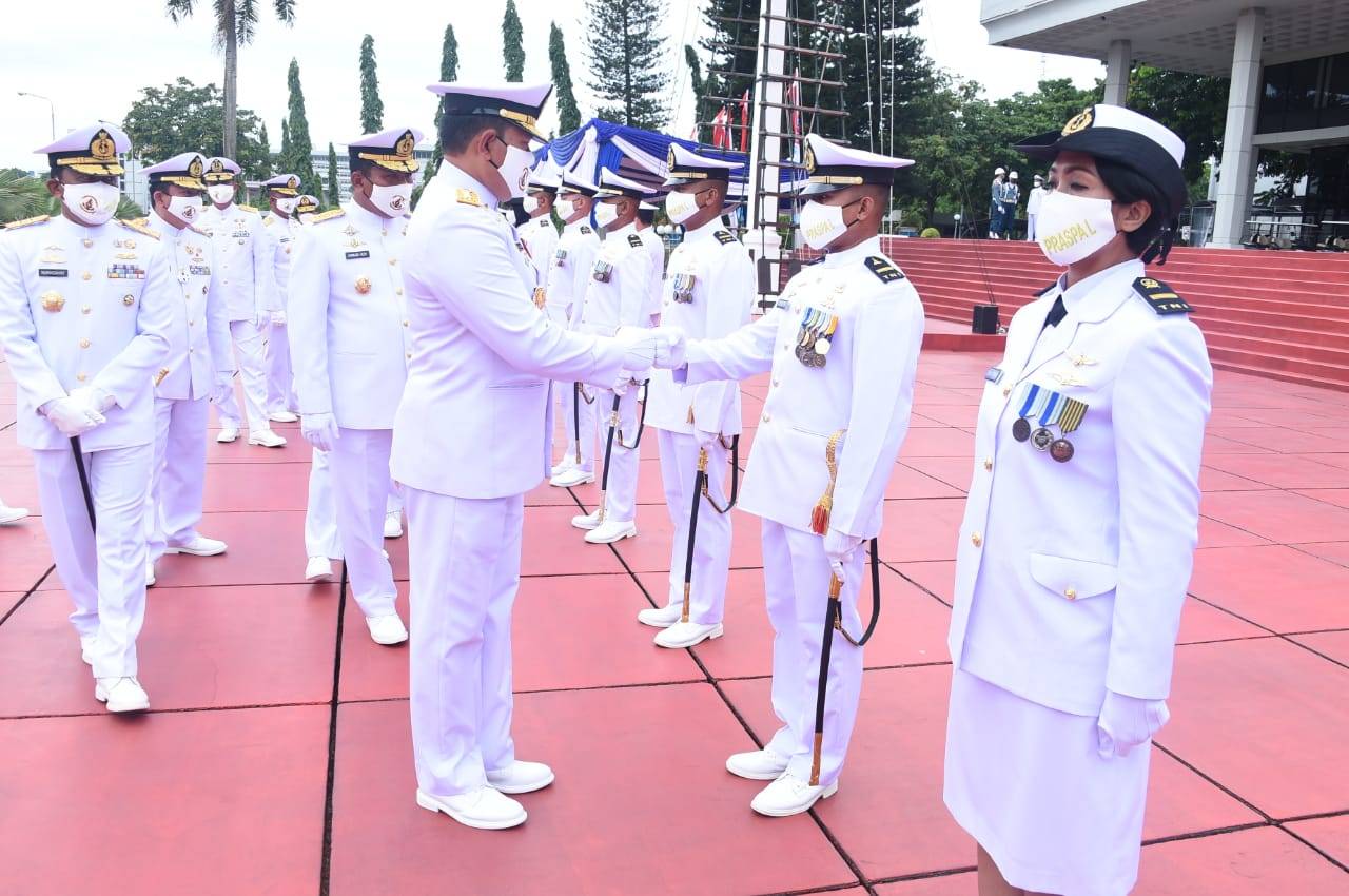 KSAL: Perwira Muda TNI AL Harus Menjadi Penggerak Satuan KSAL: Perwira Muda TNI AL Harus Menjadi Penggerak Satuan